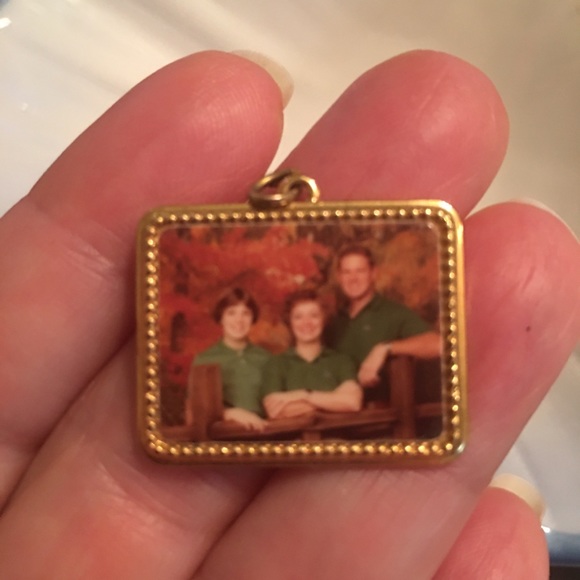 Jewelry | Vintage Olan Mills Awkward Family Photo Charm | Poshmark
